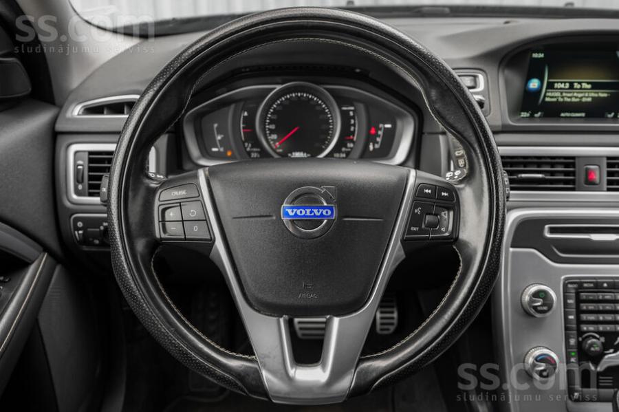 Melns Volvo XC70 2014 Rīga, ar dzinēja tilpumu 2.40 L un nobraukumu 260 tūkst. km par 13500 €, foto 11 vietnē AUTOMOTO.COM.LV