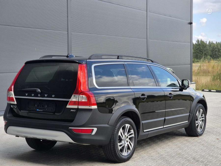 Melns Volvo XC70 2014 Šauļi, ar dzinēja tilpumu 3.20 L un nobraukumu 237 tūkst. km par 9950 €, foto 6 vietnē AUTOMOTO.COM.LV