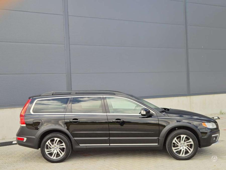 Melns Volvo XC70 2014 Šauļi, ar dzinēja tilpumu 3.20 L un nobraukumu 237 tūkst. km par 9950 €, foto 8 vietnē AUTOMOTO.COM.LV