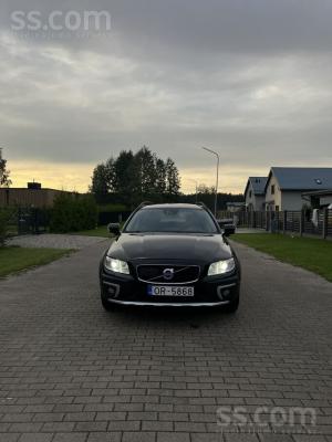 Melns Volvo XC70 2014 Rīga, ar dzinēja tilpumu 2.00 L un nobraukumu 355 tūkst. km par 10130 €, foto 3 vietnē AUTOMOTO.COM.LV
