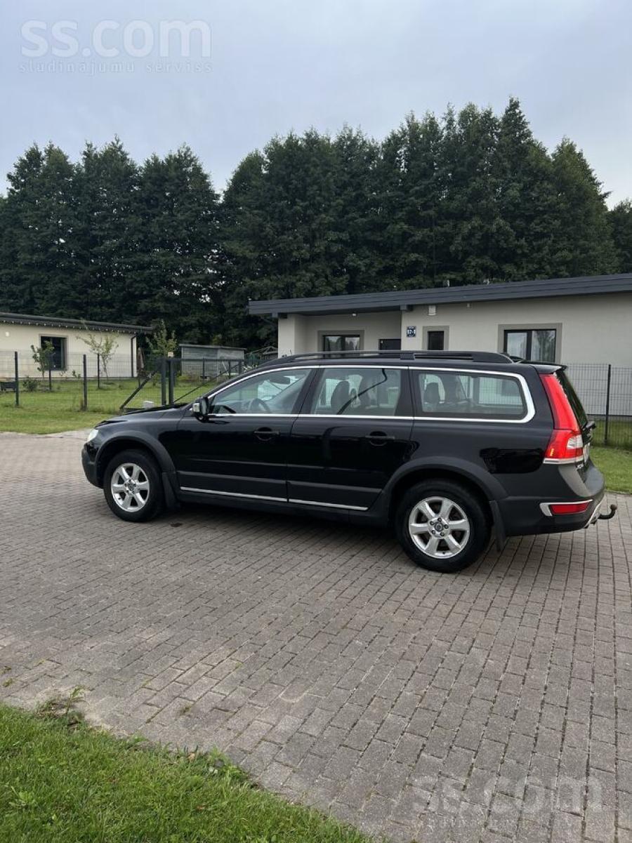 Melns Volvo XC70 2014 Rīga, ar dzinēja tilpumu 2.00 L un nobraukumu 355 tūkst. km par 10130 €, foto 9 vietnē AUTOMOTO.COM.LV