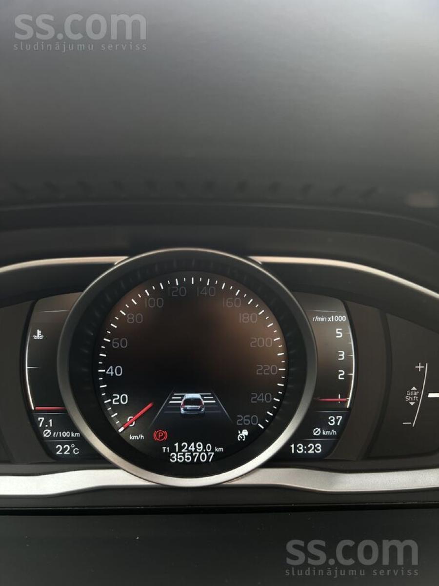 Melns Volvo XC70 2014 Rīga, ar dzinēja tilpumu 2.00 L un nobraukumu 355 tūkst. km par 10130 €, foto 12 vietnē AUTOMOTO.COM.LV