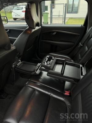 Melns Volvo XC70 2014 Rīga, ar dzinēja tilpumu 2.00 L un nobraukumu 355 tūkst. km par 10130 €, foto 28 vietnē AUTOMOTO.COM.LV