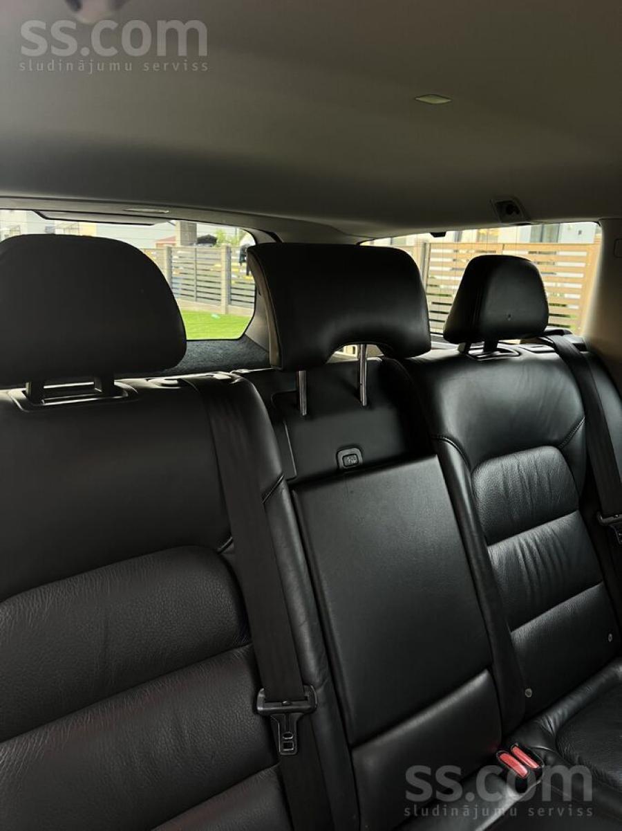 Melns Volvo XC70 2014 Rīga, ar dzinēja tilpumu 2.00 L un nobraukumu 355 tūkst. km par 10130 €, foto 30 vietnē AUTOMOTO.COM.LV