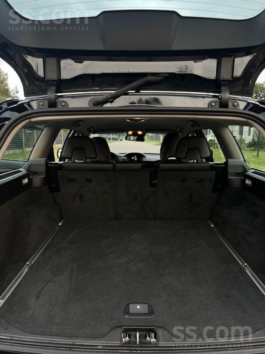 Melns Volvo XC70 2014 Rīga, ar dzinēja tilpumu 2.00 L un nobraukumu 355 tūkst. km par 10130 €, foto 31 vietnē AUTOMOTO.COM.LV