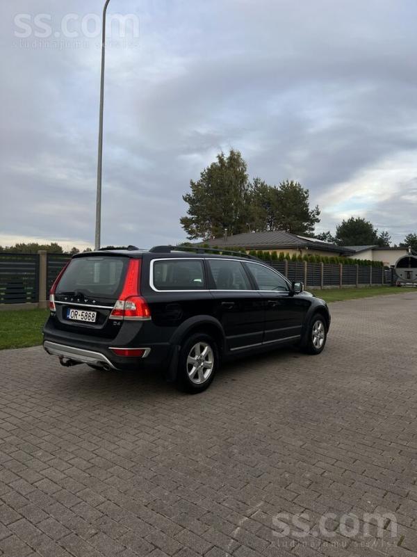 Volvo XC70 2014 Rīga vietnē Melns Volvo XC70 2014 Rīga, ar dzinēja tilpumu 2.00 L un nobraukumu 355 tūkst. km par 10130 €, foto 6 vietnē AUTOMOTO.COM.LV
