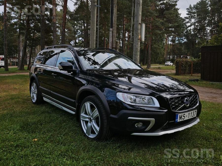 Melns Volvo XC70 2014 Rīga, ar dzinēja tilpumu 2.40 L un nobraukumu 270 tūkst. km par 14000 €, foto 1 vietnē AUTOMOTO.COM.LV