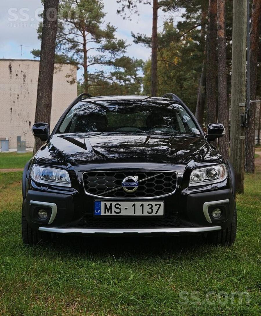 Melns Volvo XC70 2014 Rīga, ar dzinēja tilpumu 2.40 L un nobraukumu 270 tūkst. km par 14000 €, foto 3 vietnē AUTOMOTO.COM.LV