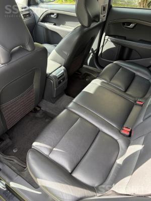 Melns Volvo XC70 2014 Rīga, ar dzinēja tilpumu 2.40 L un nobraukumu 270 tūkst. km par 14000 €, foto 6 vietnē AUTOMOTO.COM.LV