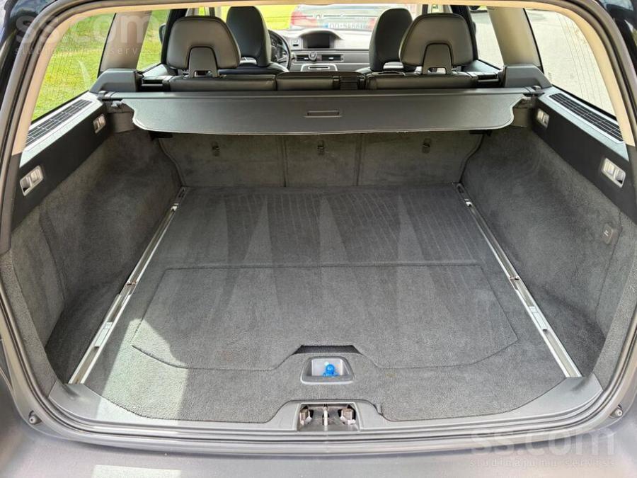 Melns Volvo XC70 2014 Rīga, ar dzinēja tilpumu 2.40 L un nobraukumu 270 tūkst. km par 14000 €, foto 7 vietnē AUTOMOTO.COM.LV