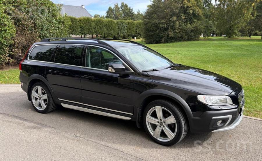 Melns Volvo XC70 2014 Rīga, ar dzinēja tilpumu 2.40 L un nobraukumu 270 tūkst. km par 14000 €, foto 10 vietnē AUTOMOTO.COM.LV