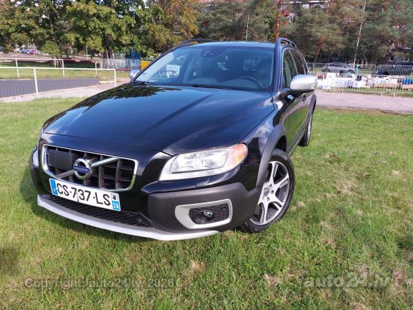 Melns Volvo XC70 2014 Tallina, ar dzinēja tilpumu 2.40 L un nobraukumu 261 tūkst. km par 9900 €, foto 3 vietnē AUTOMOTO.COM.LV