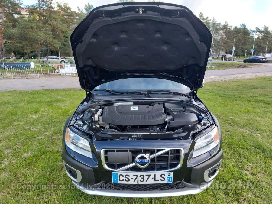 Melns Volvo XC70 2014 Tallina, ar dzinēja tilpumu 2.40 L un nobraukumu 261 tūkst. km par 9900 €, foto 17 vietnē AUTOMOTO.COM.LV
