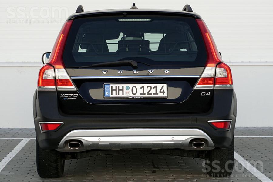 Black Volvo XC70 2015 in Riga, with an engine capacity of 2.00 L and mileage of 224 thousand km for 1000 €, photo 9 on AUTOMOTO.COM.LV