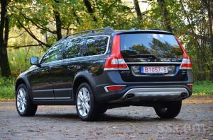 Black Volvo XC70 2015 in Riga, with an engine capacity of 2.40 L and mileage of 235 thousand km for 14990 €, photo 7 on AUTOMOTO.COM.LV