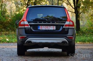 Black Volvo XC70 2015 in Riga, with an engine capacity of 2.40 L and mileage of 235 thousand km for 14990 €, photo 8 on AUTOMOTO.COM.LV
