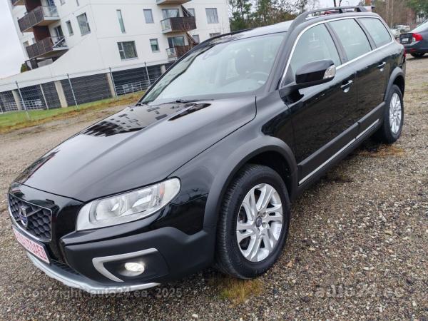 Black Volvo XC70 2015 in Tallinn, with an engine capacity of 2.40 L and mileage of 200 thousand km for 12999 €, photo 1 on AUTOMOTO.COM.LV