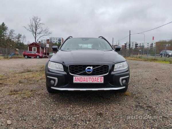 Black Volvo XC70 2015 in Tallinn, with an engine capacity of 2.40 L and mileage of 200 thousand km for 12999 €, photo 9 on AUTOMOTO.COM.LV