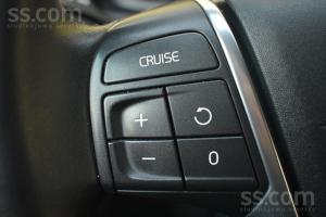 Black Volvo XC70 2015 in Talsi, with an engine capacity of 2.40 L and mileage of 220 thousand km for 13500 €, photo 12 on AUTOMOTO.COM.LV