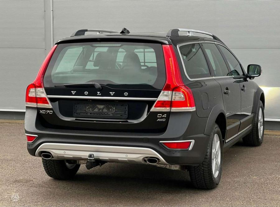 Melns Volvo XC70 2015 Utena, ar dzinēja tilpumu 2.40 L un nobraukumu 312 tūkst. km par 13950 €, foto 27 vietnē AUTOMOTO.COM.LV