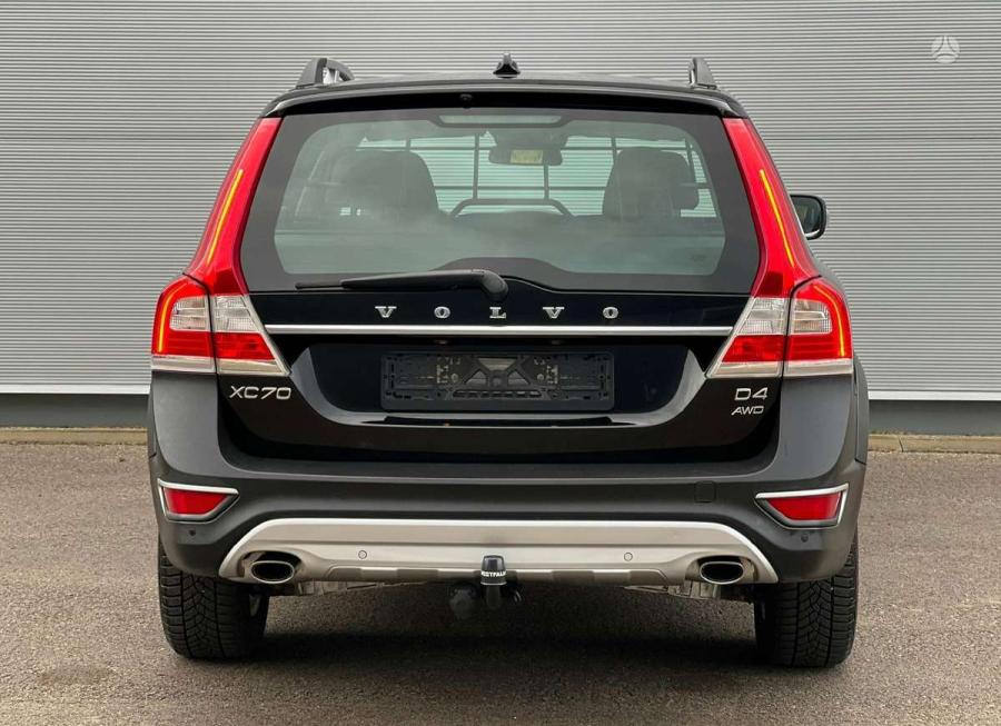 Melns Volvo XC70 2015 Utena, ar dzinēja tilpumu 2.40 L un nobraukumu 312 tūkst. km par 13850 €, foto 10 vietnē AUTOMOTO.COM.LV