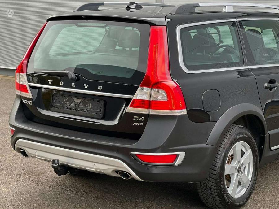 Melns Volvo XC70 2015 Utena, ar dzinēja tilpumu 2.40 L un nobraukumu 312 tūkst. km par 13850 €, foto 22 vietnē AUTOMOTO.COM.LV