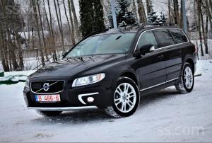 Black Volvo XC70 2015 in Riga, with an engine capacity of 2.40 L and mileage of 249 thousand km for 12790 €, photo 2 on AUTOMOTO.COM.LV
