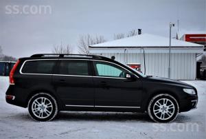 Black Volvo XC70 2015 in Riga, with an engine capacity of 2.40 L and mileage of 249 thousand km for 12790 €, photo 6 on AUTOMOTO.COM.LV