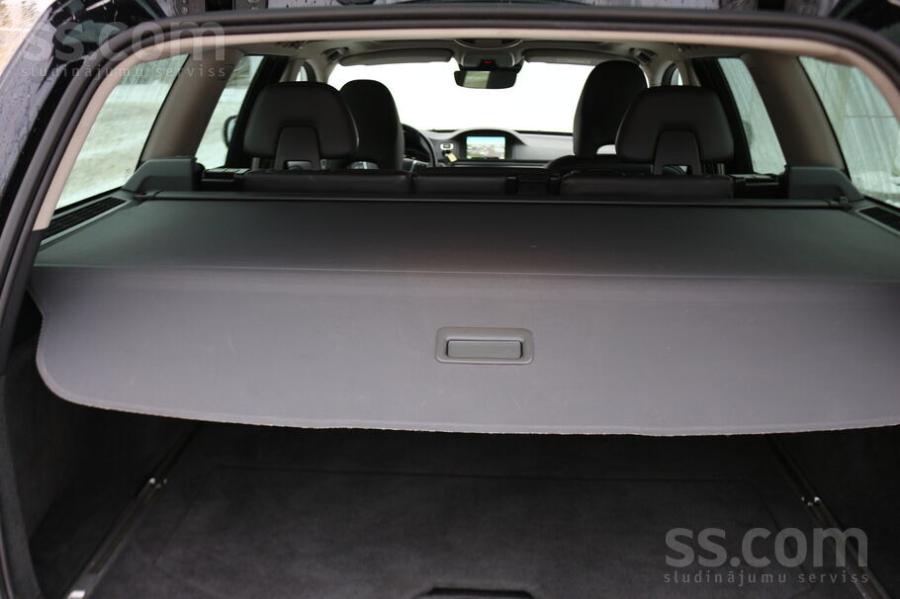 Black Volvo XC70 2015 in Riga, with an engine capacity of 2.40 L and mileage of 249 thousand km for 12790 €, photo 24 on AUTOMOTO.COM.LV