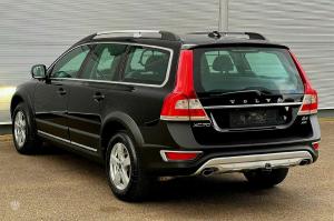 Black Volvo XC70 2015 in Utena, with an engine capacity of 2.40 L and mileage of 312 thousand km for 13850 €, photo 36 on AUTOMOTO.COM.LV