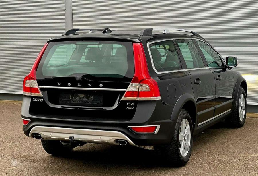 Melns Volvo XC70 2015 Utena, ar dzinēja tilpumu 2.40 L un nobraukumu 312 tūkst. km par 13950 €, foto 34 vietnē AUTOMOTO.COM.LV