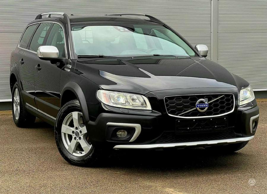 Black Volvo XC70 2015 in Utena, with an engine capacity of 2.40 L and mileage of 312 thousand km for 13960 €, photo 37 on AUTOMOTO.COM.LV
