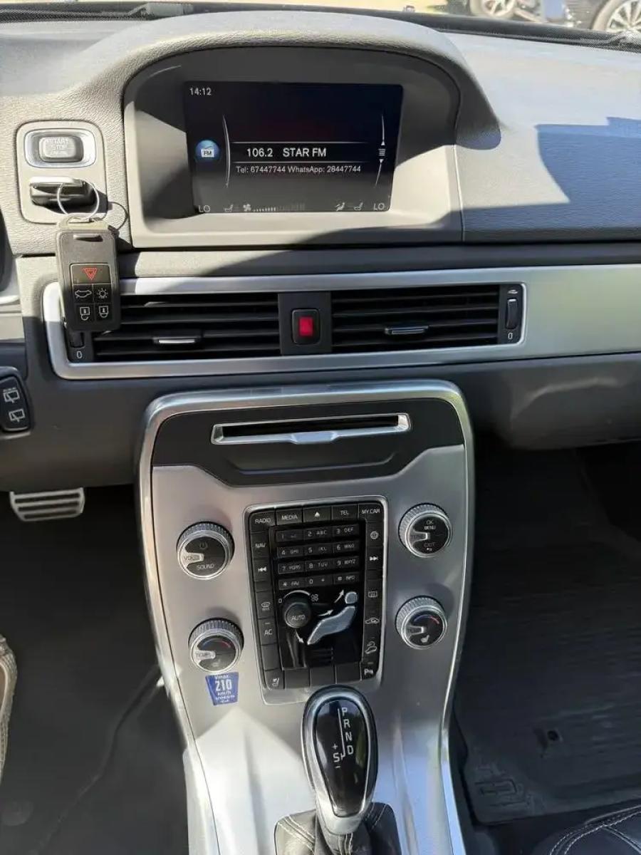 Melns Volvo XC70 2015 Rīga, ar dzinēja tilpumu 2.40 L un nobraukumu 239 tūkst. km par 13500 €, foto 11 vietnē AUTOMOTO.COM.LV