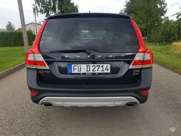 Melns Volvo XC70 2015 Pakruojis, ar dzinēja tilpumu 2.40 L un nobraukumu 267 tūkst. km par 14399 €, foto 6 vietnē AUTOMOTO.COM.LV