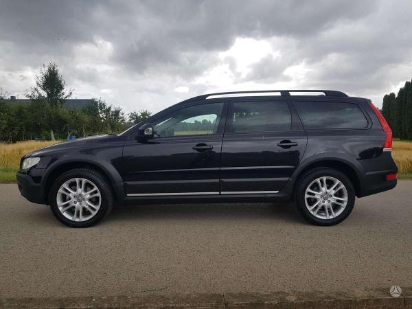 Melns Volvo XC70 2015 Pakruojis, ar dzinēja tilpumu 2.40 L un nobraukumu 267 tūkst. km par 14399 €, foto 8 vietnē AUTOMOTO.COM.LV