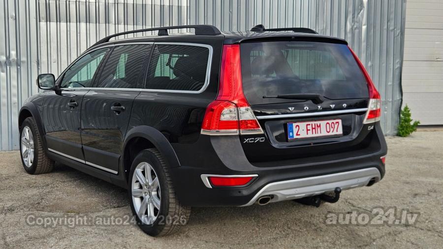 Melns Volvo XC70 2015 Tallina, ar dzinēja tilpumu 2.00 L un nobraukumu 228 tūkst. km par 11490 €, foto 5 vietnē AUTOMOTO.COM.LV