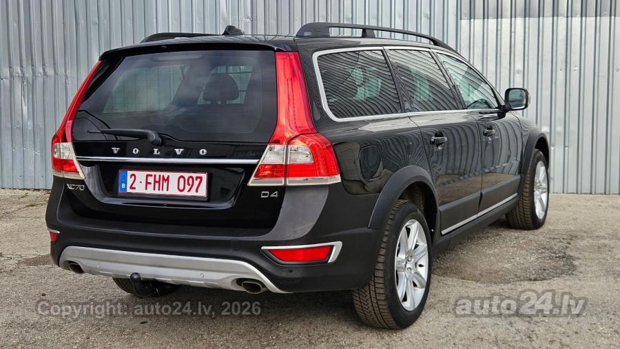 Melns Volvo XC70 2015 Tallina, ar dzinēja tilpumu 2.00 L un nobraukumu 228 tūkst. km par 11490 €, foto 6 vietnē AUTOMOTO.COM.LV
