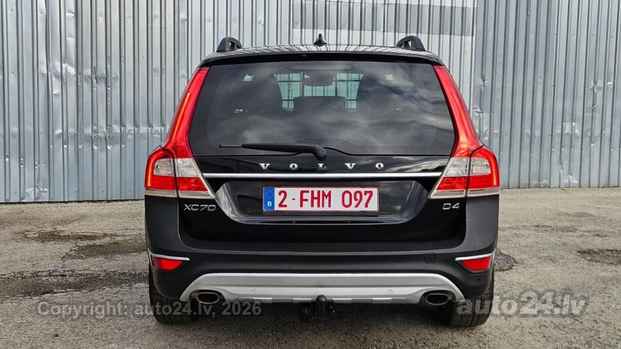 Melns Volvo XC70 2015 Tallina, ar dzinēja tilpumu 2.00 L un nobraukumu 228 tūkst. km par 11490 €, foto 9 vietnē AUTOMOTO.COM.LV