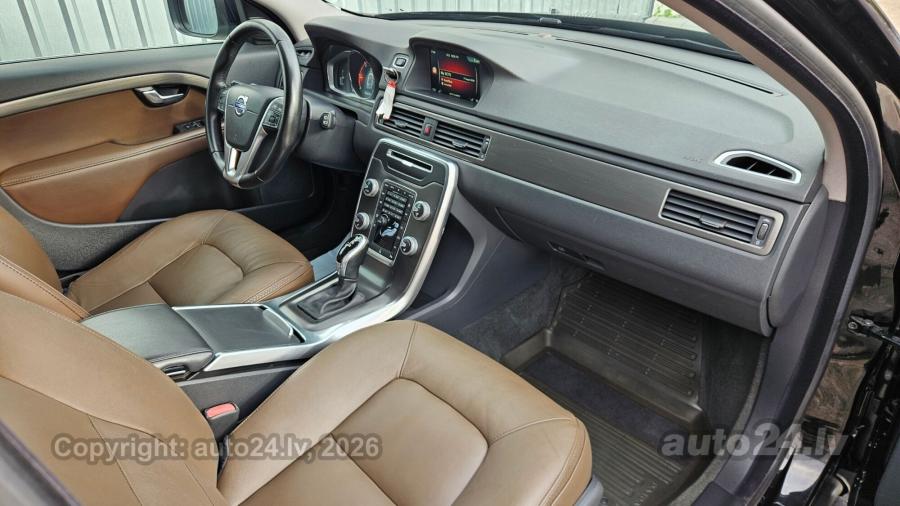 Melns Volvo XC70 2015 Tallina, ar dzinēja tilpumu 2.00 L un nobraukumu 228 tūkst. km par 11490 €, foto 13 vietnē AUTOMOTO.COM.LV