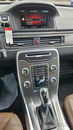 Melns Volvo XC70 2015 Tallina, ar dzinēja tilpumu 2.00 L un nobraukumu 228 tūkst. km par 11490 €, foto 19 vietnē AUTOMOTO.COM.LV