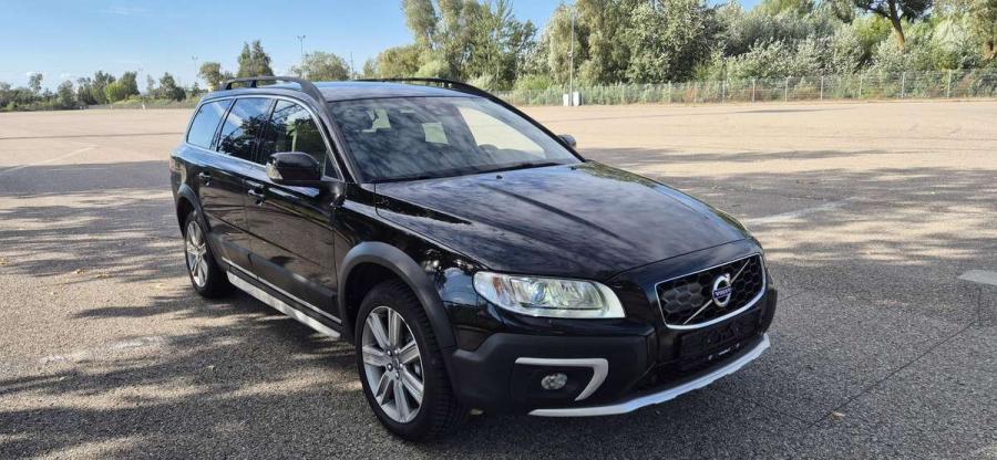 Melns Volvo XC70 2015 Marijampole, ar dzinēja tilpumu 1.97 L un nobraukumu 268 tūkst. km par 8950 €, foto 5 vietnē AUTOMOTO.COM.LV