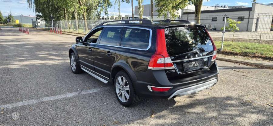 Melns Volvo XC70 2015 Marijampole, ar dzinēja tilpumu 1.97 L un nobraukumu 268 tūkst. km par 8950 €, foto 9 vietnē AUTOMOTO.COM.LV