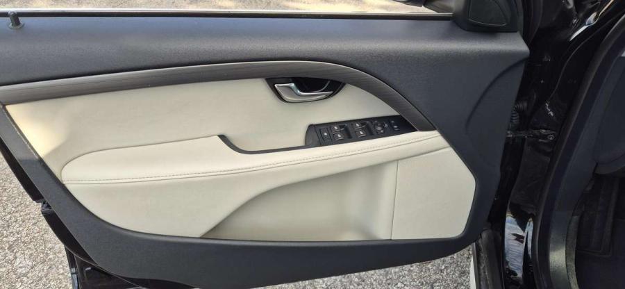 Melns Volvo XC70 2015 Marijampole, ar dzinēja tilpumu 1.97 L un nobraukumu 268 tūkst. km par 8950 €, foto 11 vietnē AUTOMOTO.COM.LV