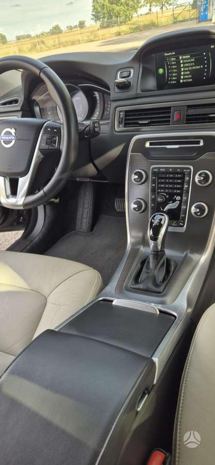 Melns Volvo XC70 2015 Marijampole, ar dzinēja tilpumu 1.97 L un nobraukumu 268 tūkst. km par 8950 €, foto 24 vietnē AUTOMOTO.COM.LV