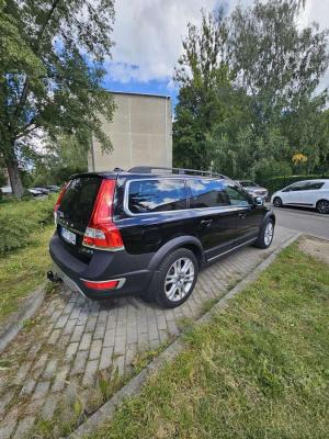 Black Volvo XC70 2015 in Vilnius, with an engine capacity of 2.40 L and mileage of 251 thousand km for 14500 €, photo 5 on AUTOMOTO.COM.LV