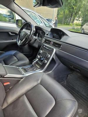 Black Volvo XC70 2015 in Vilnius, with an engine capacity of 2.40 L and mileage of 251 thousand km for 14500 €, photo 15 on AUTOMOTO.COM.LV
