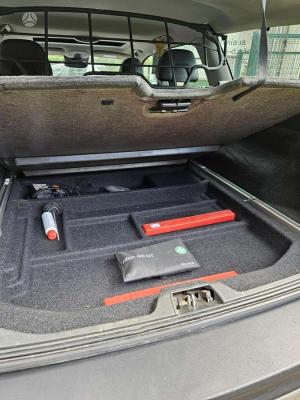 Black Volvo XC70 2015 in Vilnius, with an engine capacity of 2.40 L and mileage of 251 thousand km for 14500 €, photo 18 on AUTOMOTO.COM.LV