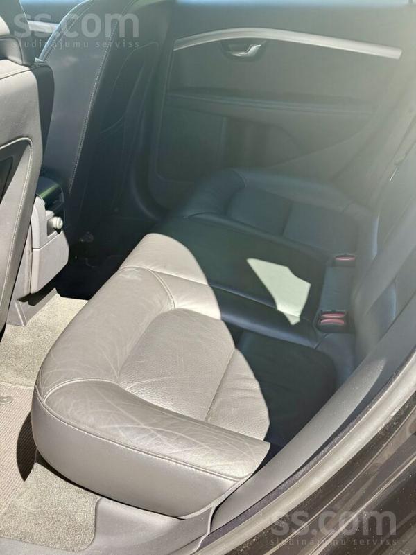 Melns Volvo XC70 2015 Rīga, ar dzinēja tilpumu 2.40 L un nobraukumu 0 tūkst. km par 12500 €, foto 9 vietnē AUTOMOTO.COM.LV