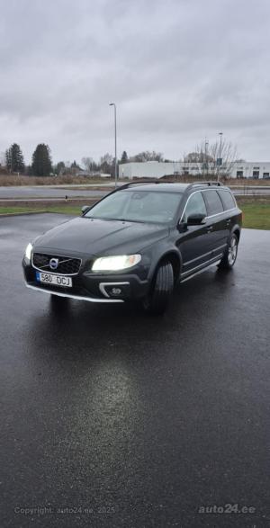 Black Volvo XC70 2016 in Tallinn, with an engine capacity of 2.40 L and mileage of 0 thousand km for 14050 €, photo 6 on AUTOMOTO.COM.LV