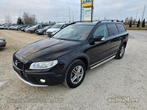 Melns Volvo XC70 2016 Tartu, ar dzinēja tilpumu 2.40 L un nobraukumu 249 tūkst. km par 12490 €, foto  vietnē AUTOMOTO.COM.LV